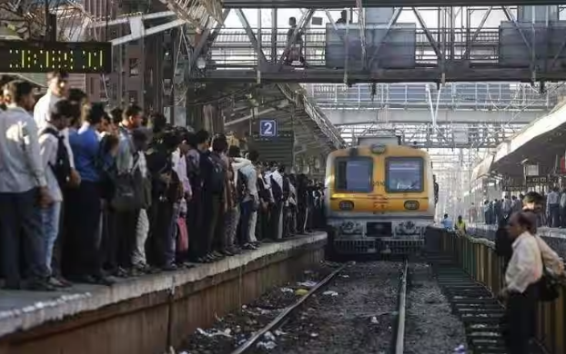Mumbai Rail Disruptions 930 Locals, 72 Trains Cancelled - Urban Acres