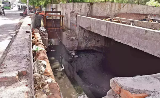 JMC-H Steps Up Drainage System Cleanup Amid Monsoon Preparations ...